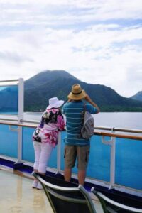 Our Top 5 Best Places To Visit In Papua New Guinea: - Travelho